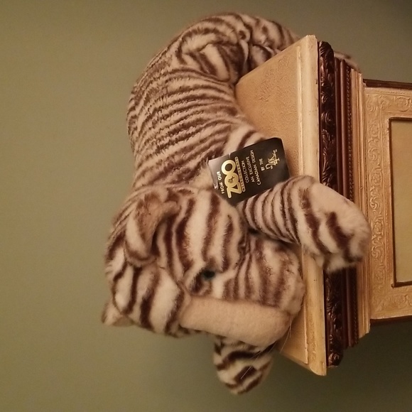 The 24 K Company | Toys | Canadian Design Metro Toronto Zoo White Tiger ...